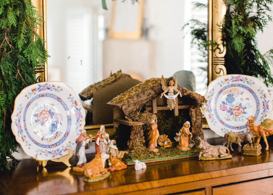 A Round-Up of Our Favorite Nativity Sets! - FestiveThreadsShop